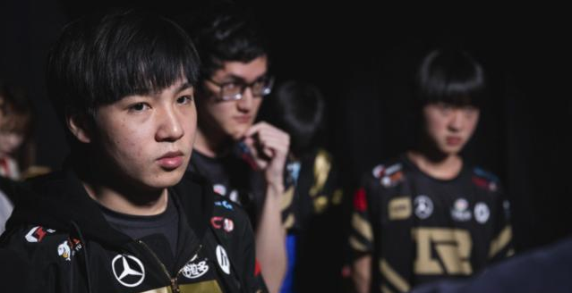 S8：假赛？外围？吵架？曾经带给我们无上荣耀的RNG怎么了？__凤凰网