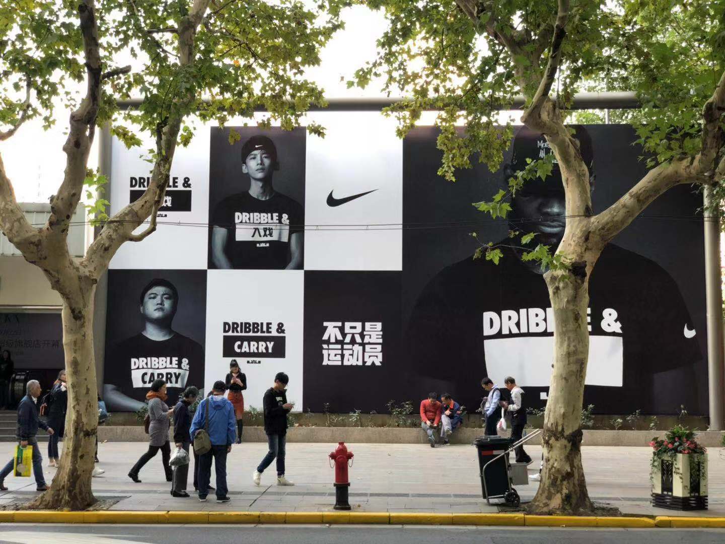 LOL：继RNG止步8强，NIKE再次“对话UZI”：Just do it！__凤凰网