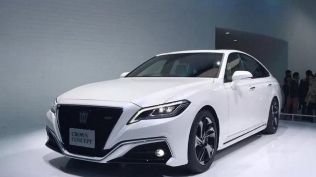 2019款丰田皇冠正式亮相，2.0T配8AT变速箱，起售价2_凤凰网视频_凤凰网