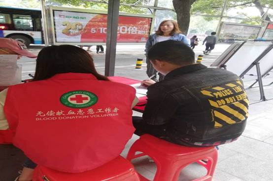 真情流淌，血脉相通凤凰网
