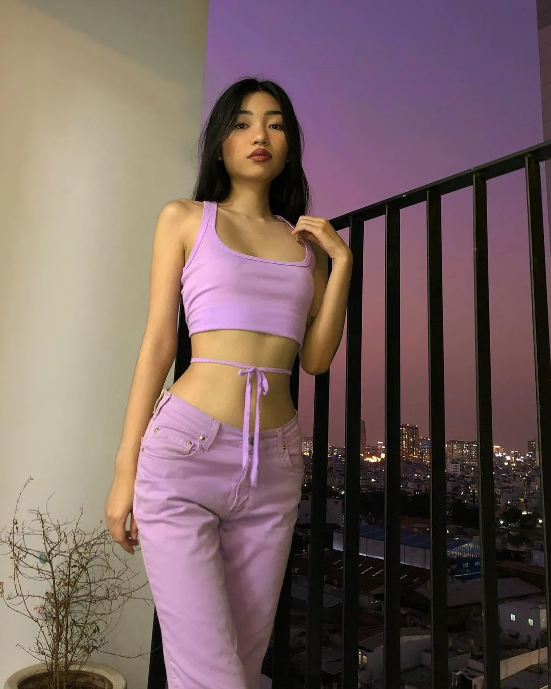 Ins的亚洲辣妹夏天都这么辣翻全场?网友:这是我不花钱能看的吗凤凰网