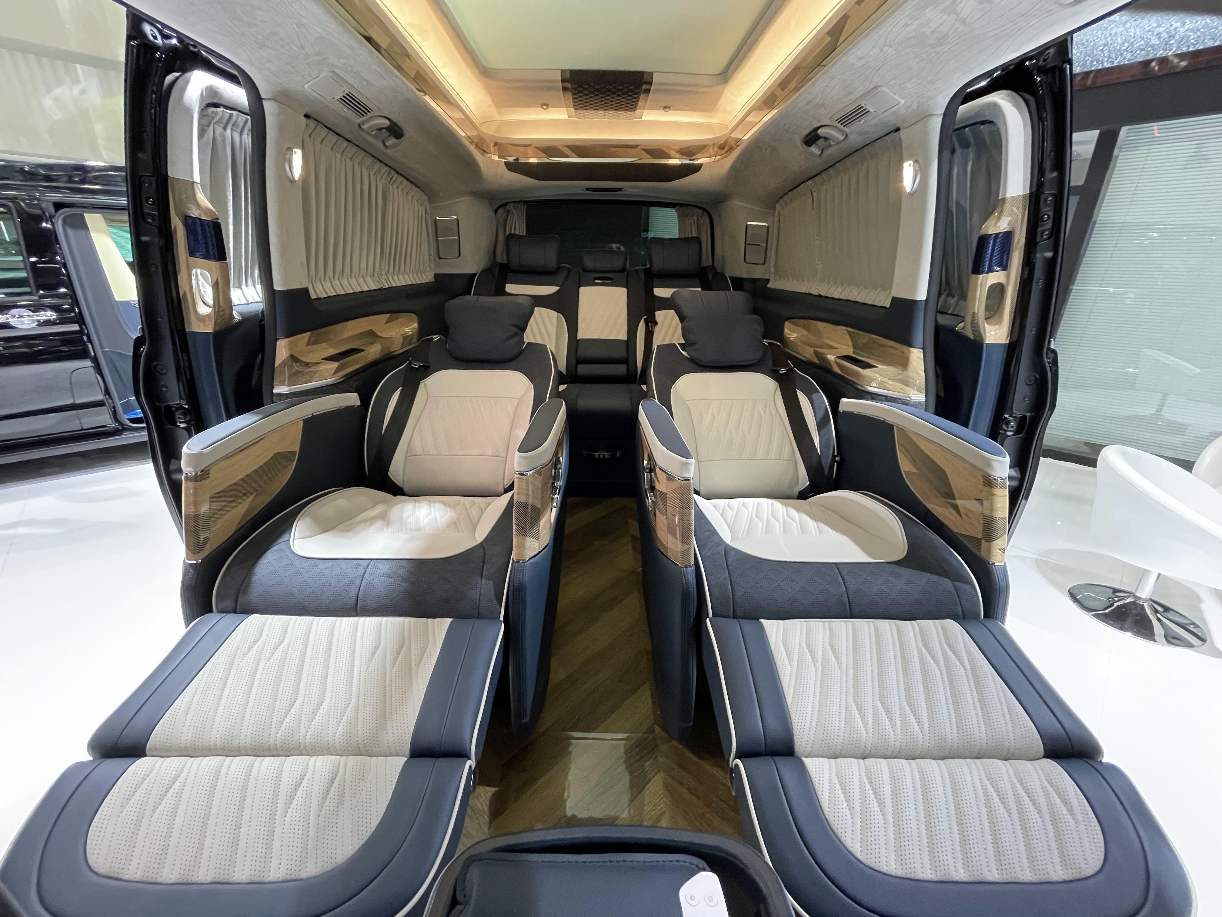 2021粤港澳车展新车如云，奔驰v260l定制版亮相，内饰很豪华但外观升级惹争议__凤凰网