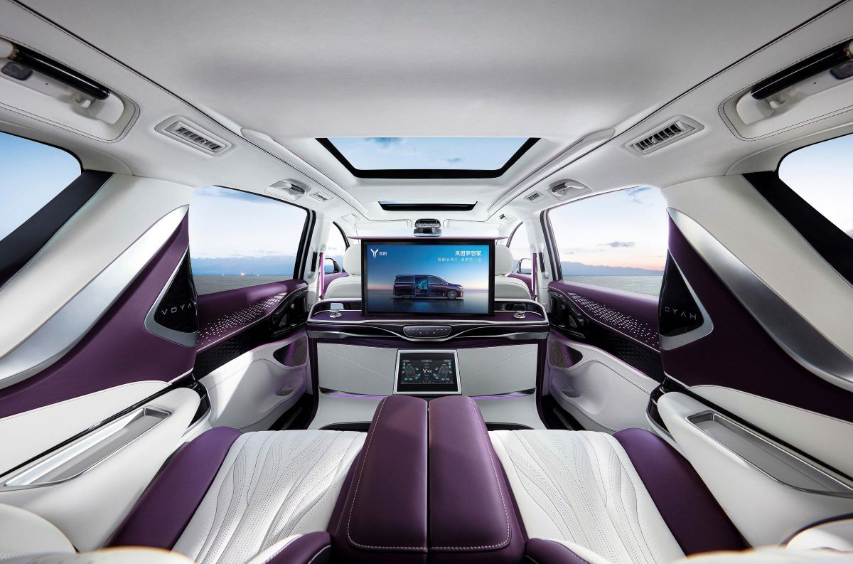 邂逅“岚”朋友 电动豪华旗舰MPV岚图梦想家试驾会在汉启动__凤凰网