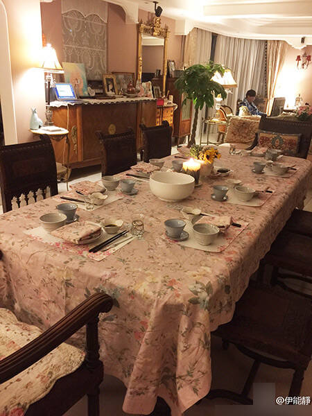 伊能静晒朋友聚会照 意外曝光豪宅内景手机凤凰网