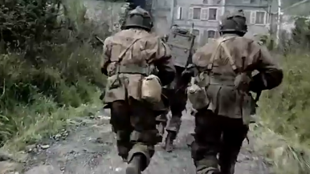 如何快速发起进攻，和敌人展开巷战厮杀_凤凰网视频_凤凰网