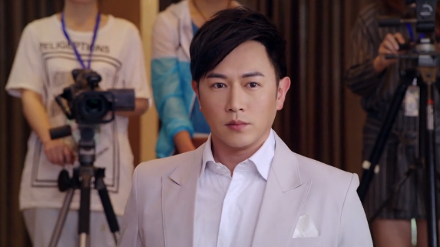 三个年轻高富帅竞标项目 最帅哪个拍出百亿最终拿下项目_凤凰网视频_凤凰网