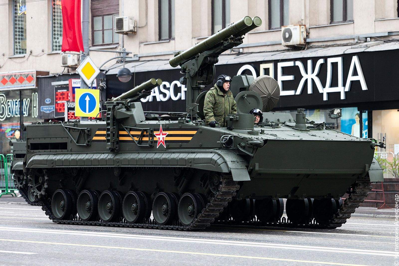 迄今为止最猛的陆战之王，8台发动机马力16000匹，跑起来地动山摇__凤凰网