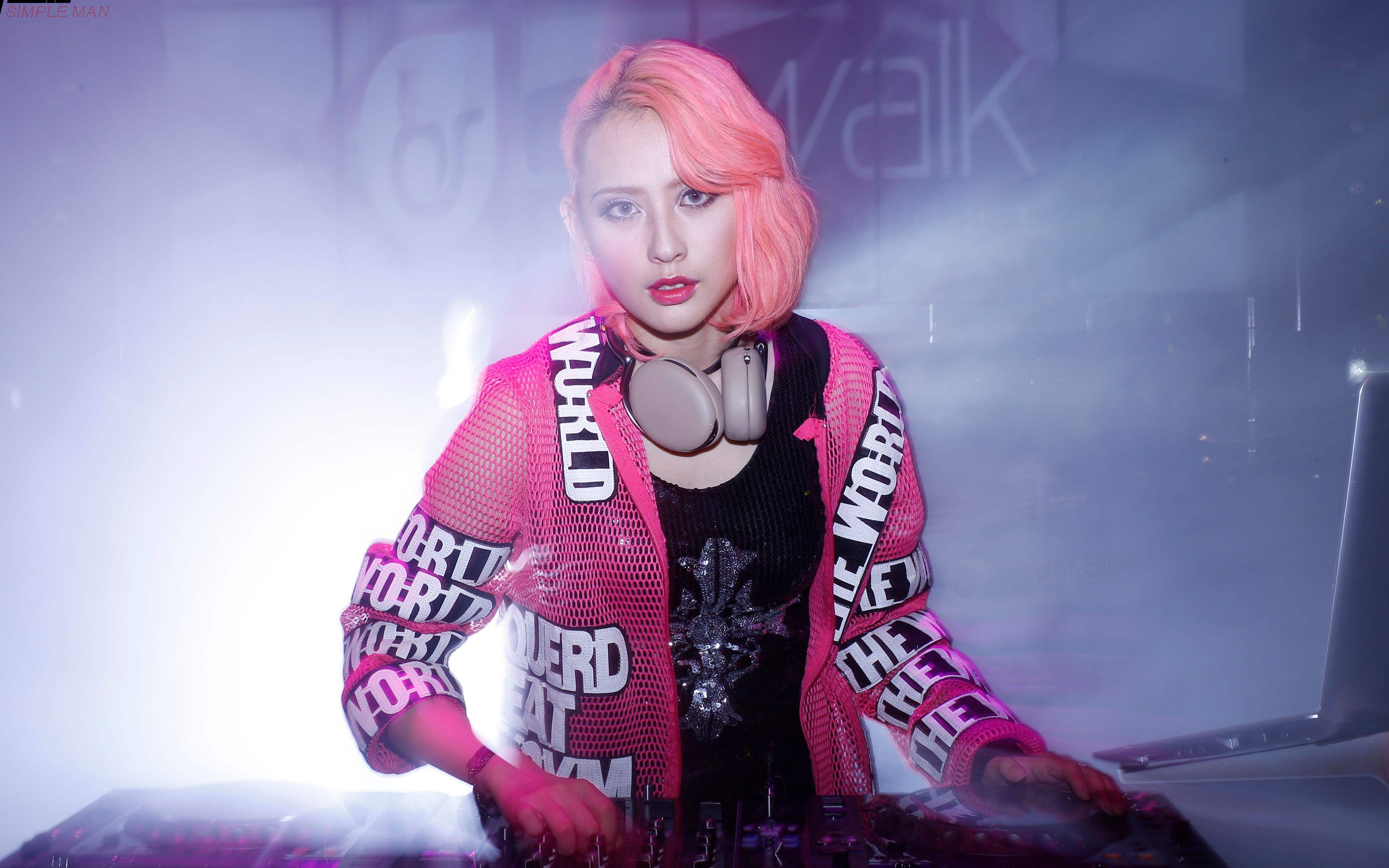 养眼！盘点国内五大美女coser！__凤凰网