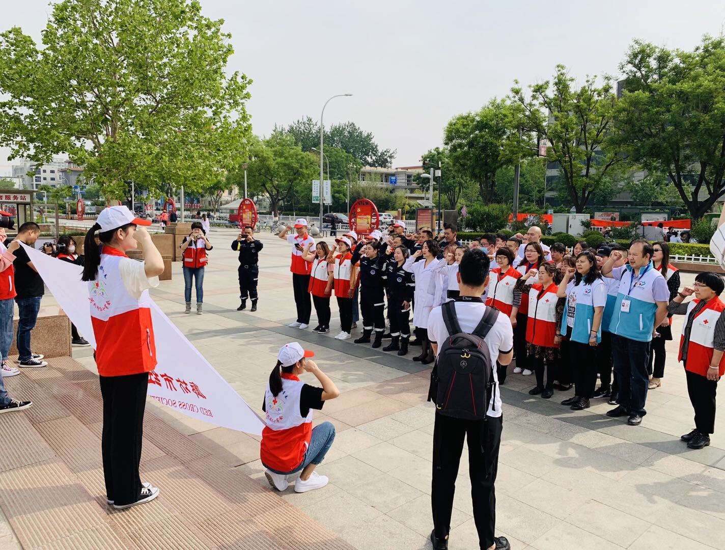 “爱心相伴，‘救’在身边”廊坊举行“世界红十字”日宣传活动__凤凰网