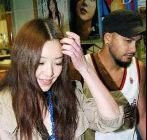 张震岳哭着唱完这首歌，献给我们爱过的人__凤凰网