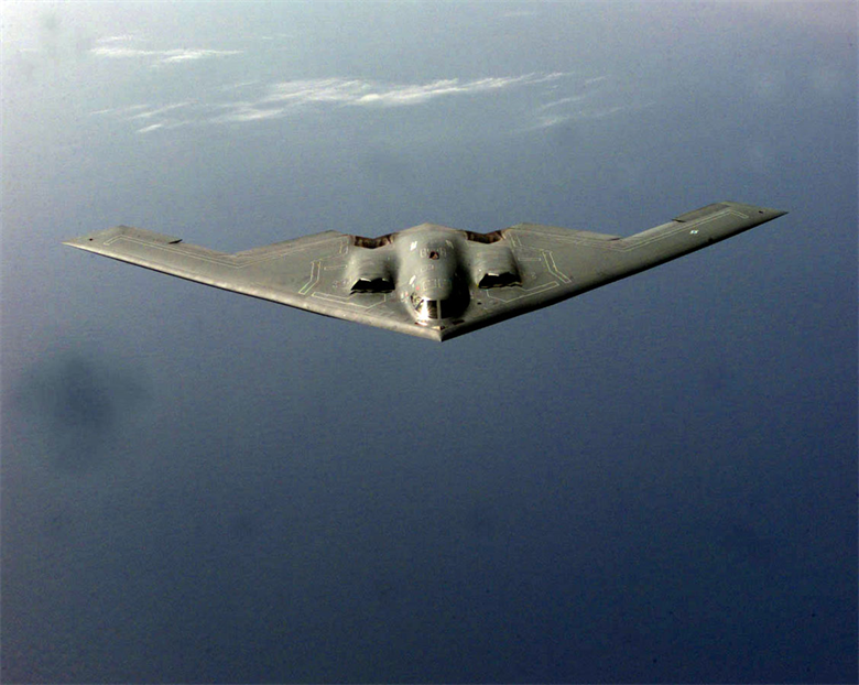 B-2飞行员如何执行长航时任务？飞机上睡好觉很关键_凤凰网军事_凤凰网