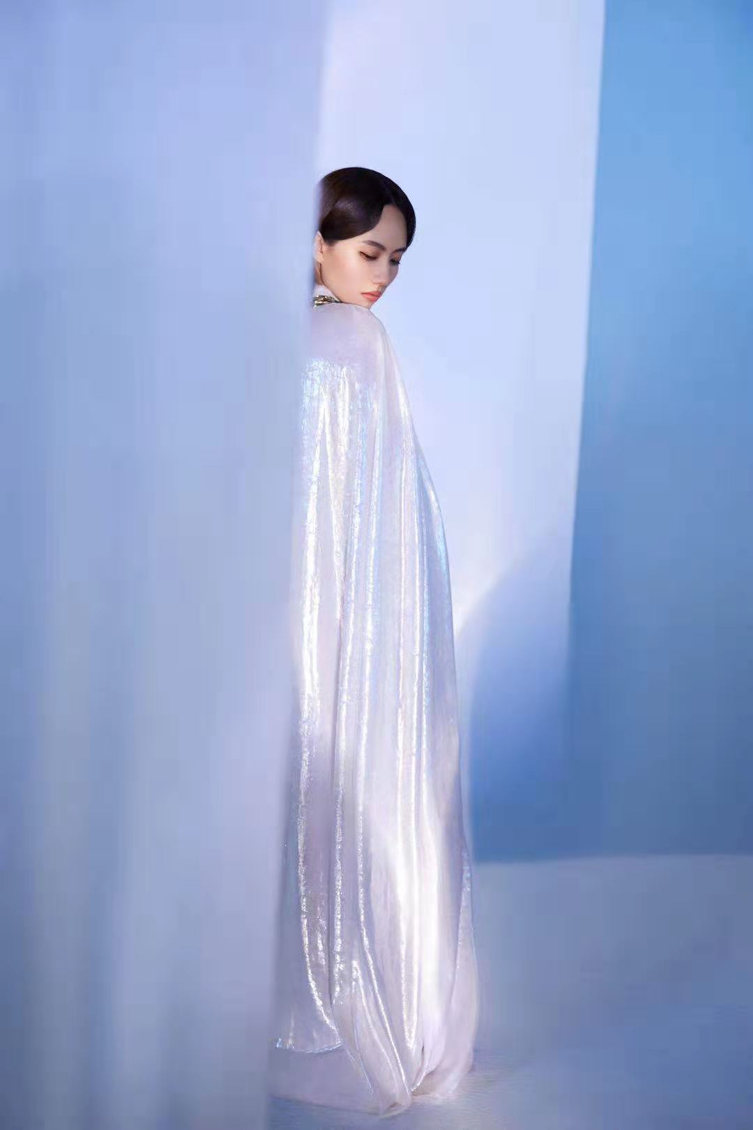 刘惜君全新EP《硬地之美》登陆Apple Music 9月6日震撼首发__凤凰网