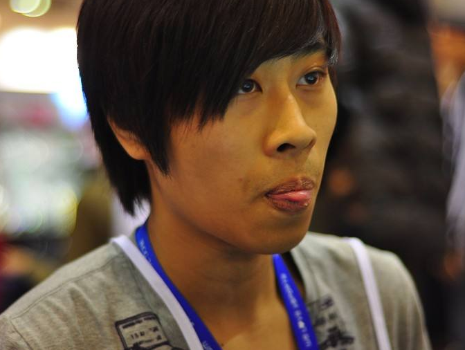 卢本伟战队名单公布，3个世界冠军！队名却是哈利波特里的最大反派__凤凰网