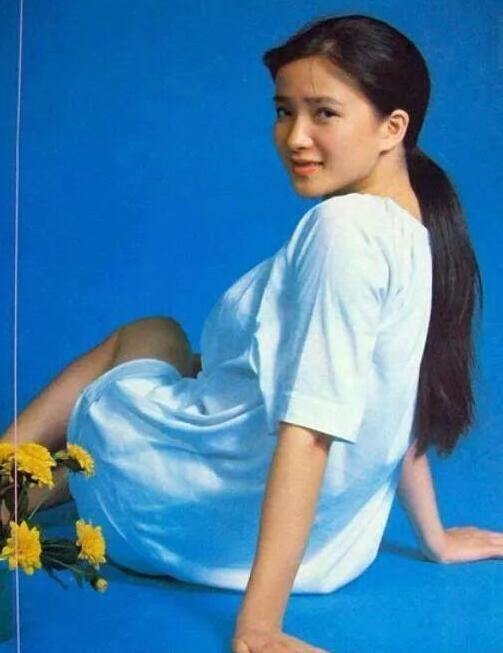 55岁何晴近照曝光，演遍四大名著，曾被称“古装第一美女”_凤凰网