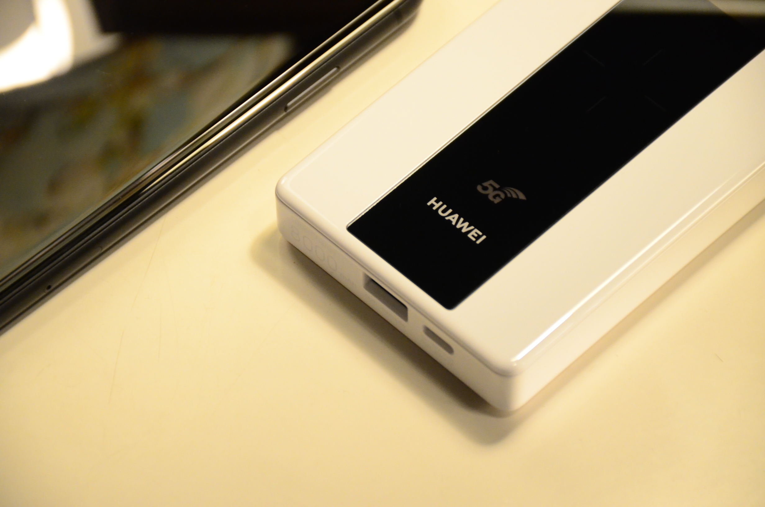 全球首款，华为5G随身WiFi，双模全网通__凤凰网