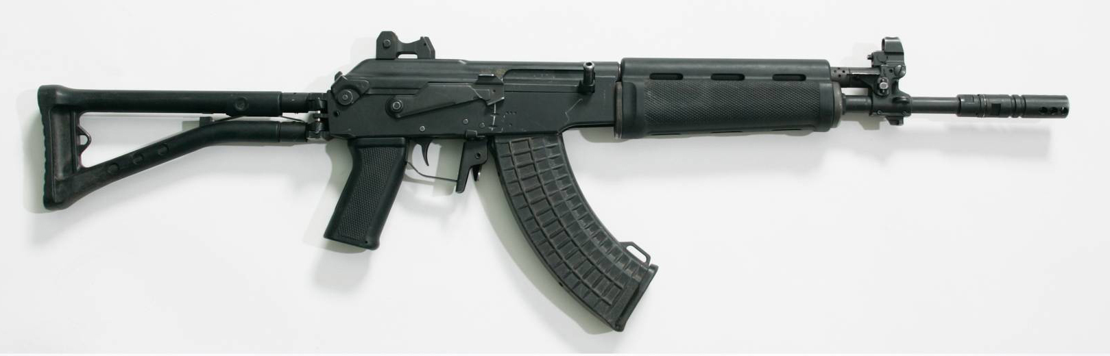 AK的北方亲戚，芬兰RK62突击步枪__凤凰网