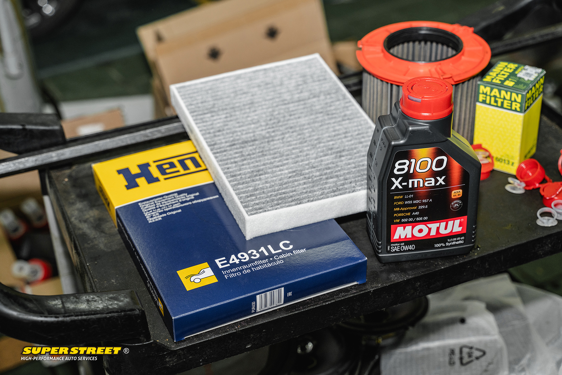 酯类油膜吸附保护，奥迪A4L保养更换摩特8100 0W-40酯类全合成机油__凤凰网