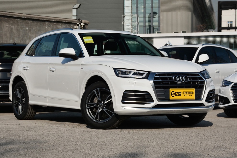 奥迪Q5L 2020款 45 TFSI 尊享时尚型小运损 包修复可增可普_凤凰网视频_凤凰网