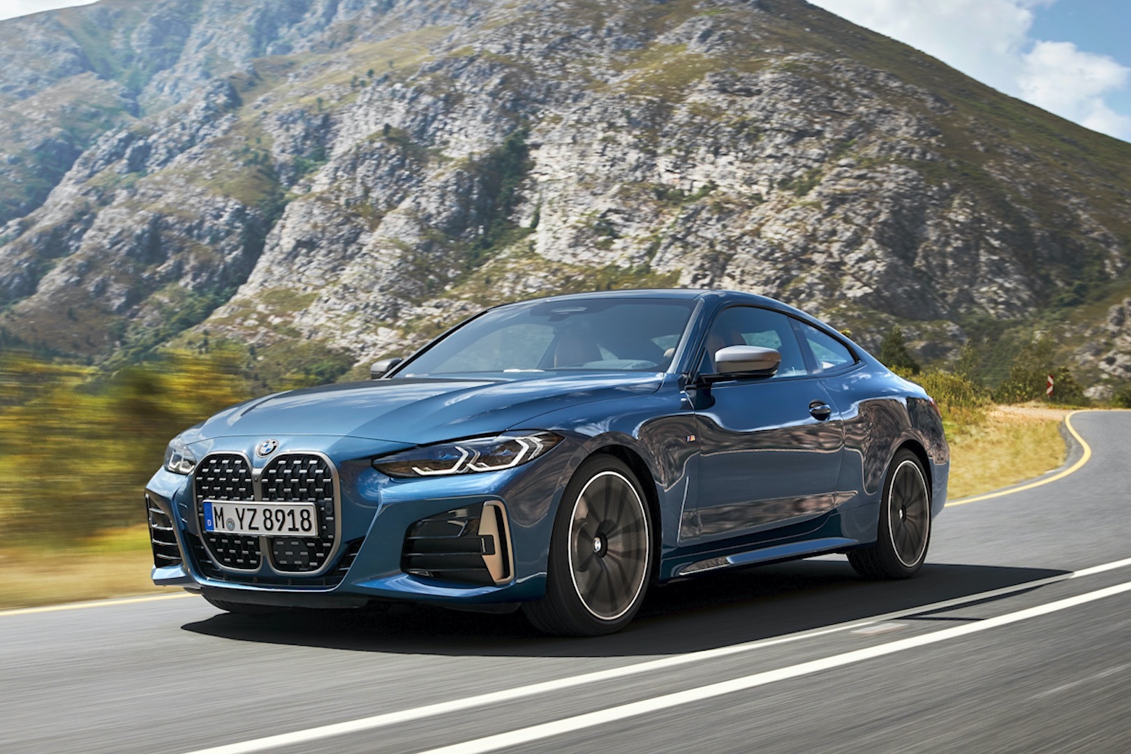 造型激进/多种动力可选，全新BMW 4系双门轿跑车全球首发_凤凰网视频_凤凰网