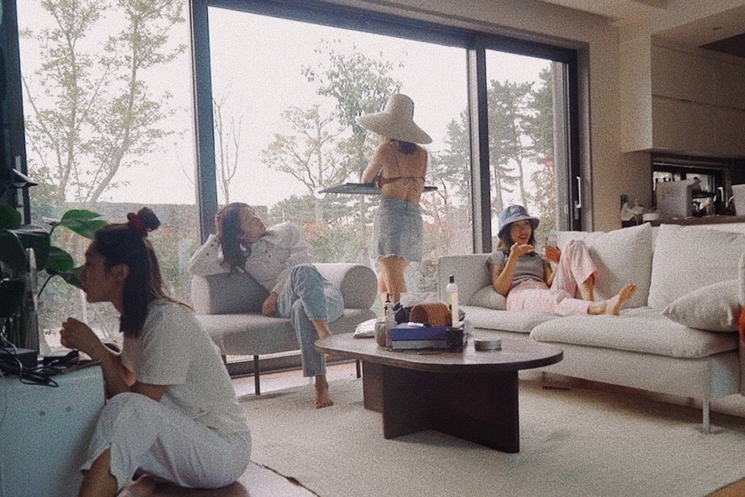 勇敢直率的宝藏博主Dasha Kim：黄皮真的超级性感好看啊_凤凰网视频_凤凰网