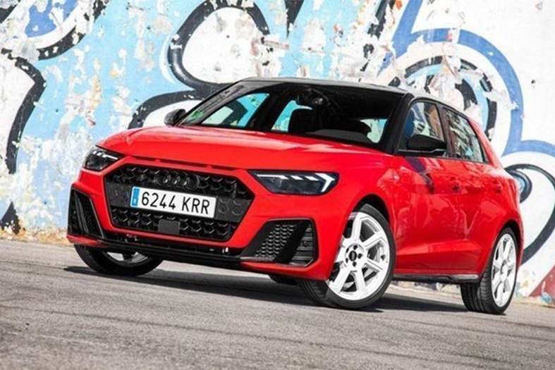 奥迪新款A1入门版售价公布！配置升级，搭1.0T+7DCT，油耗不到6L_凤凰网视频_凤凰网