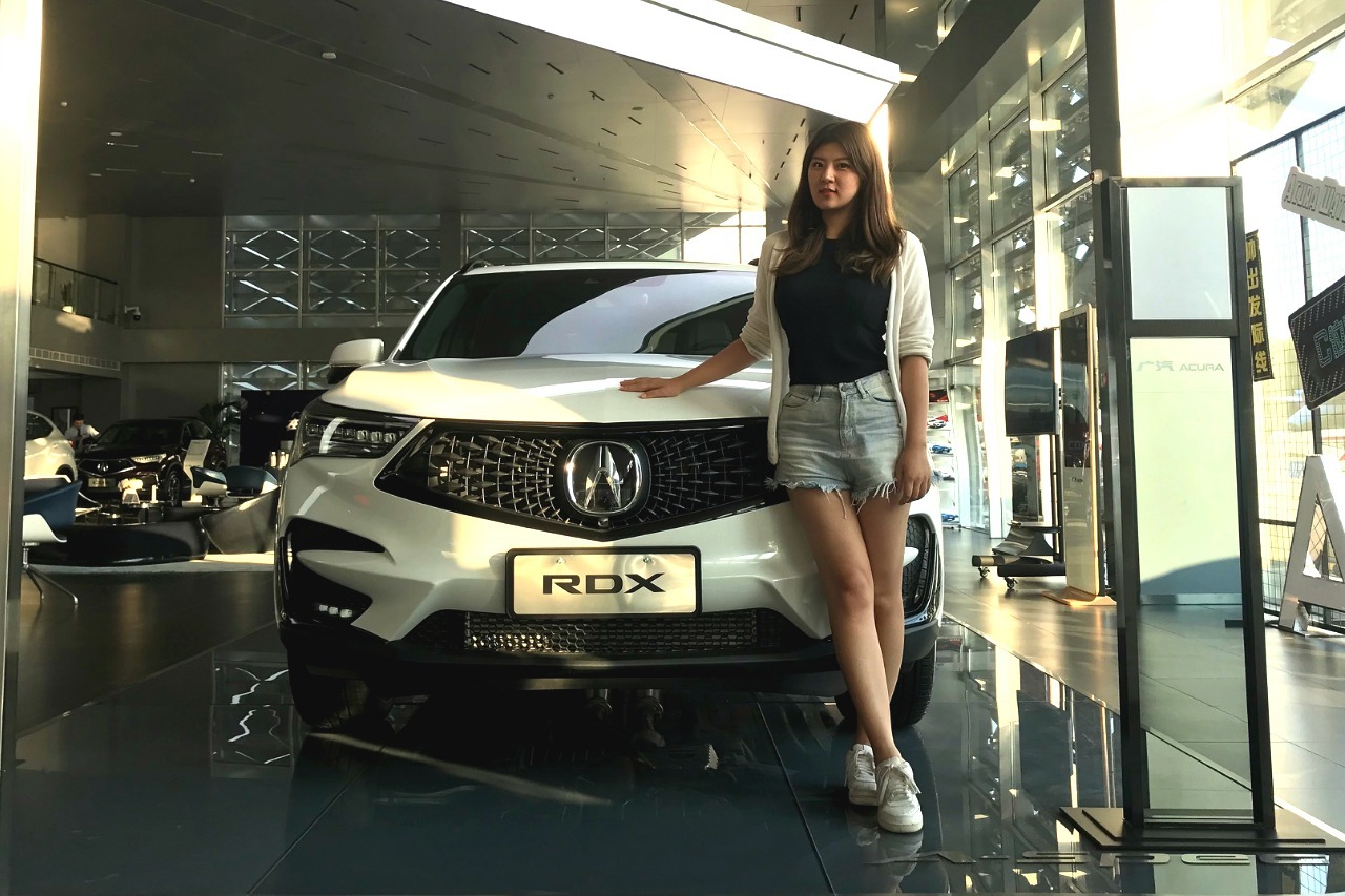 静态体验讴歌RDX，还是2.0T+10AT，黑化后能否翻盘？_凤凰网视频_凤凰网