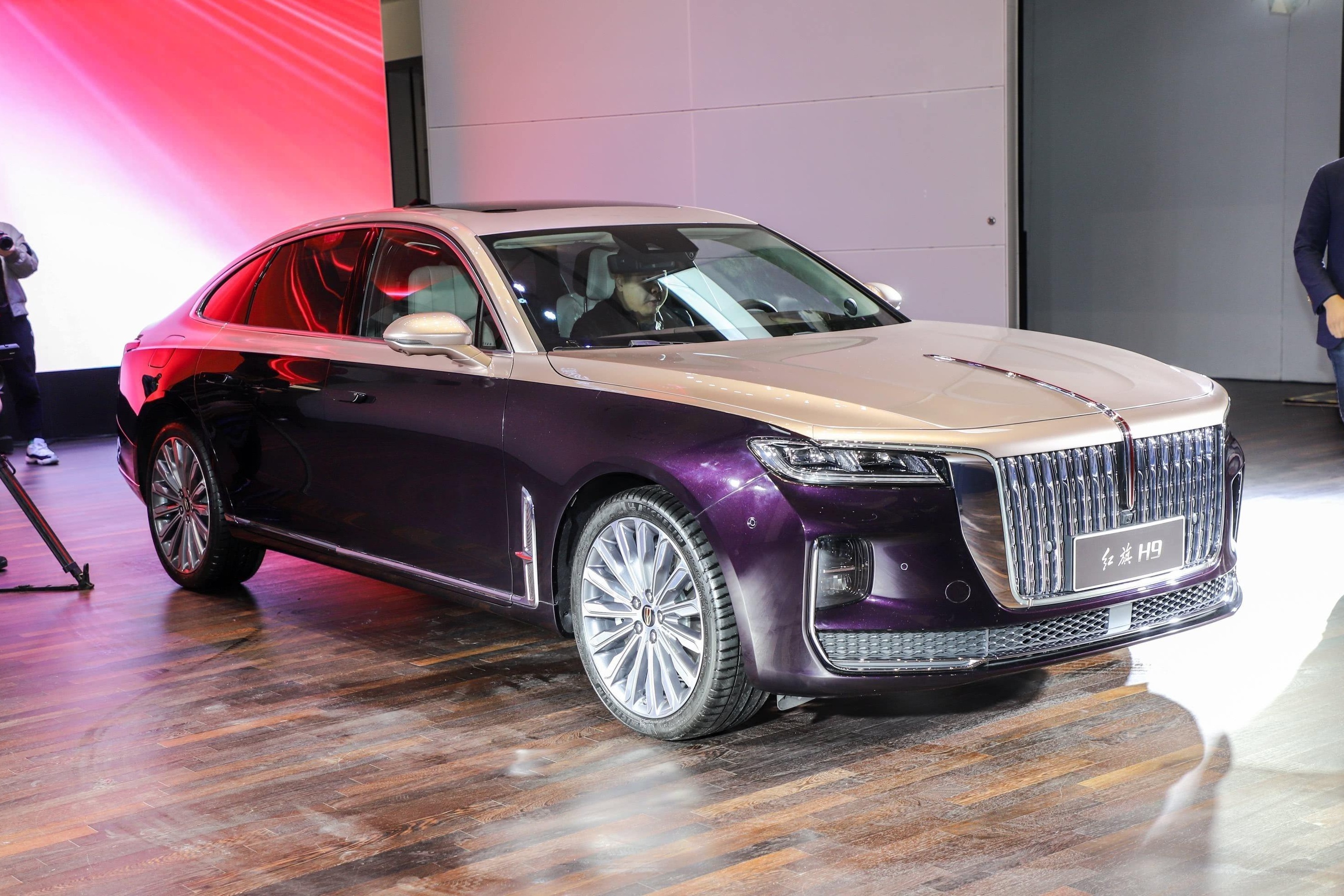 40万预算，红旗H9、奥迪A6L和宝马5系你会怎么选？看完清楚了_凤凰网视频_凤凰网