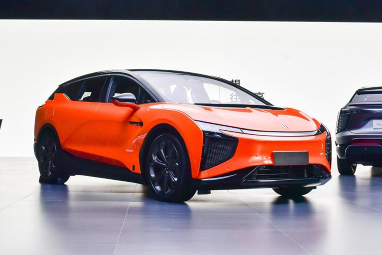 新车快讯｜高合HiPhi X售价68万起，造型前卫科幻，续航550公里_凤凰网视频_凤凰网