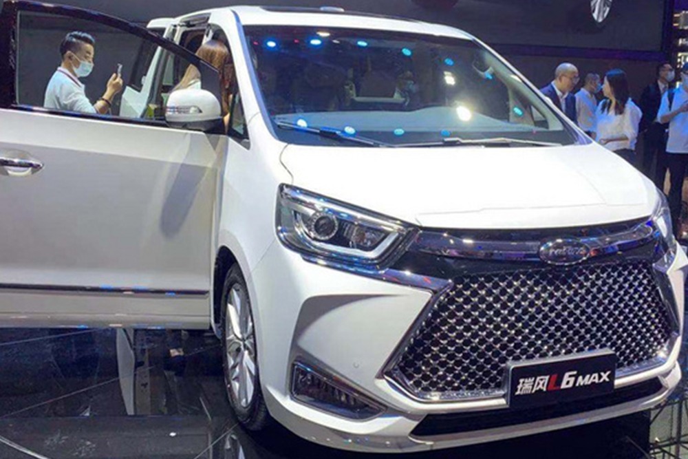 江淮瑞风L6 MAX上市！17.28万起售，尺寸比别克GL8还大_凤凰网视频_凤凰网