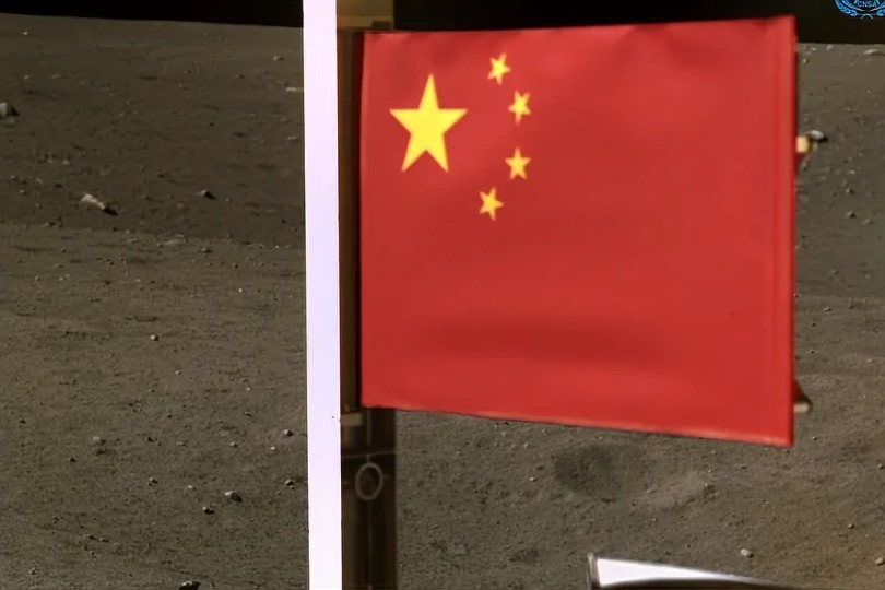 嫦娥五号月表国旗展示照片公布_凤凰网视频_凤凰网
