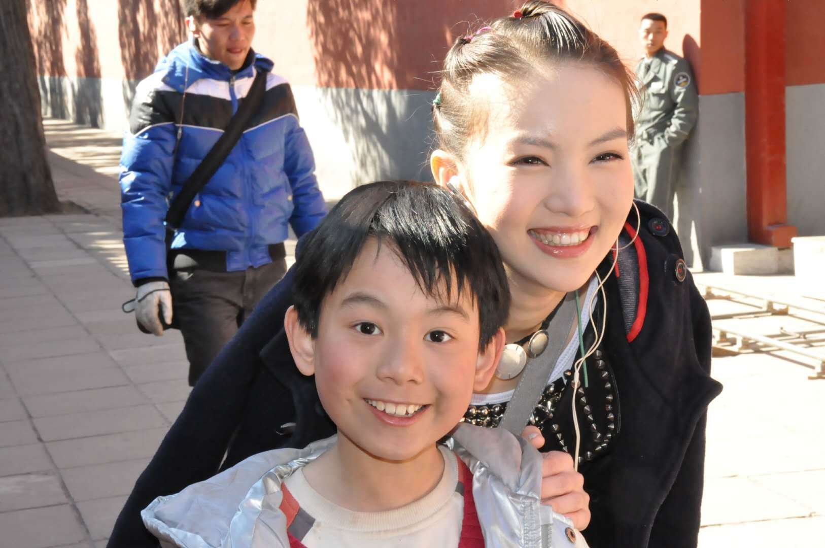 金晨胡先煦10前合影曝光，女方变化痕迹明显凤凰网