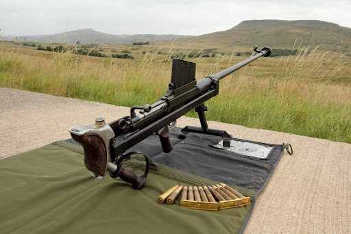 钨芯穿甲弹也救不了你，二战英国博伊斯反坦克步枪_凤凰网