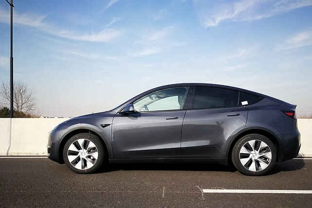 全网首测Model Y制造工艺，对比Model 3有什么进步？_凤凰网