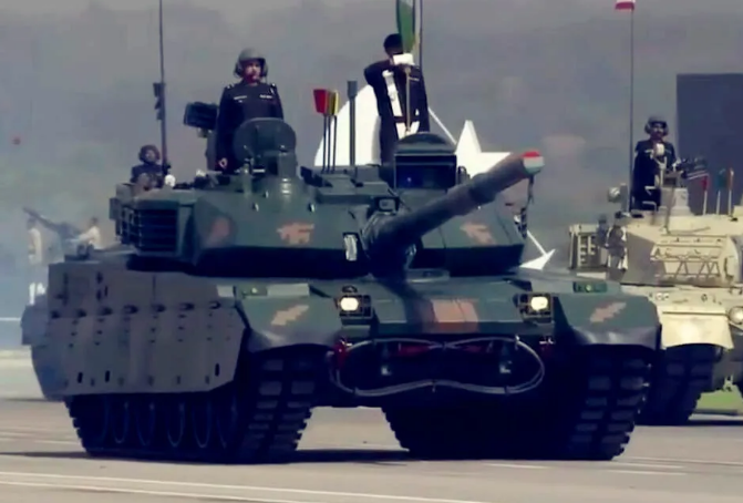 巴基斯坦阅兵中国VT4打头阵！加挂顶级爆反，整车性能比99A还先进_凤凰网