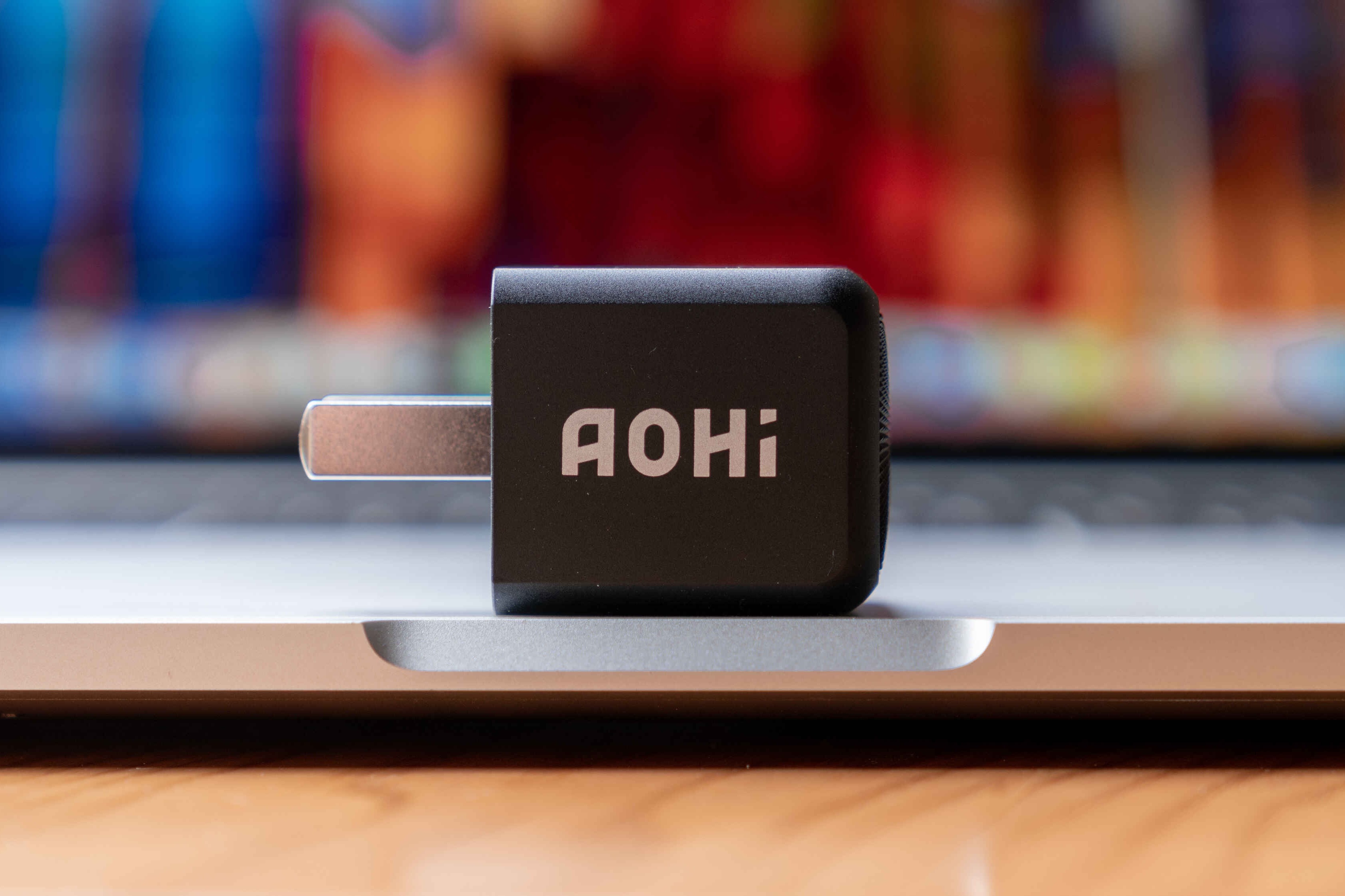 后 GaN 时代的天降猛男，AOHI Magcube 30W 充电器测评体验_凤凰网