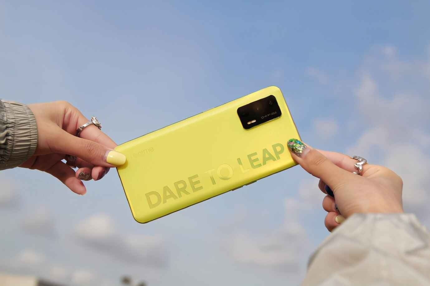 无人可挡，realme Q3系列以1299起售价坐实千元最强机_凤凰网