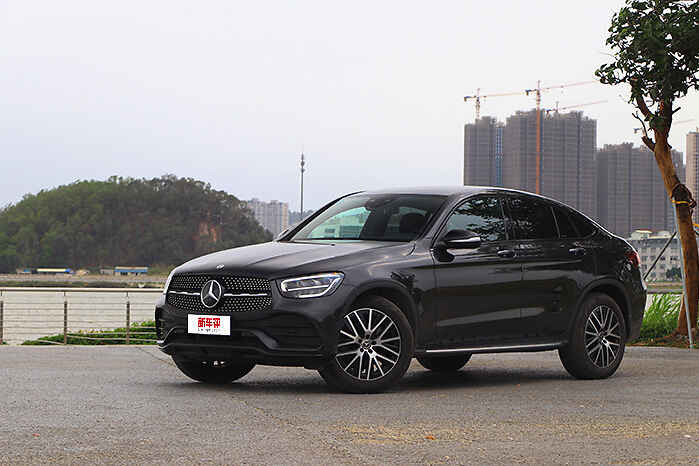 奔驰GLC Coupe：试完它 我去4S店给我老婆订了辆