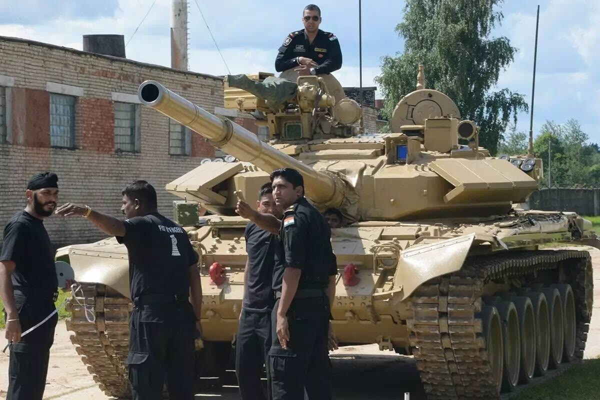 99A坦克亮剑高原气势磅礴！美媒：印坦克要当心了，小心被99A击毁_凤凰网