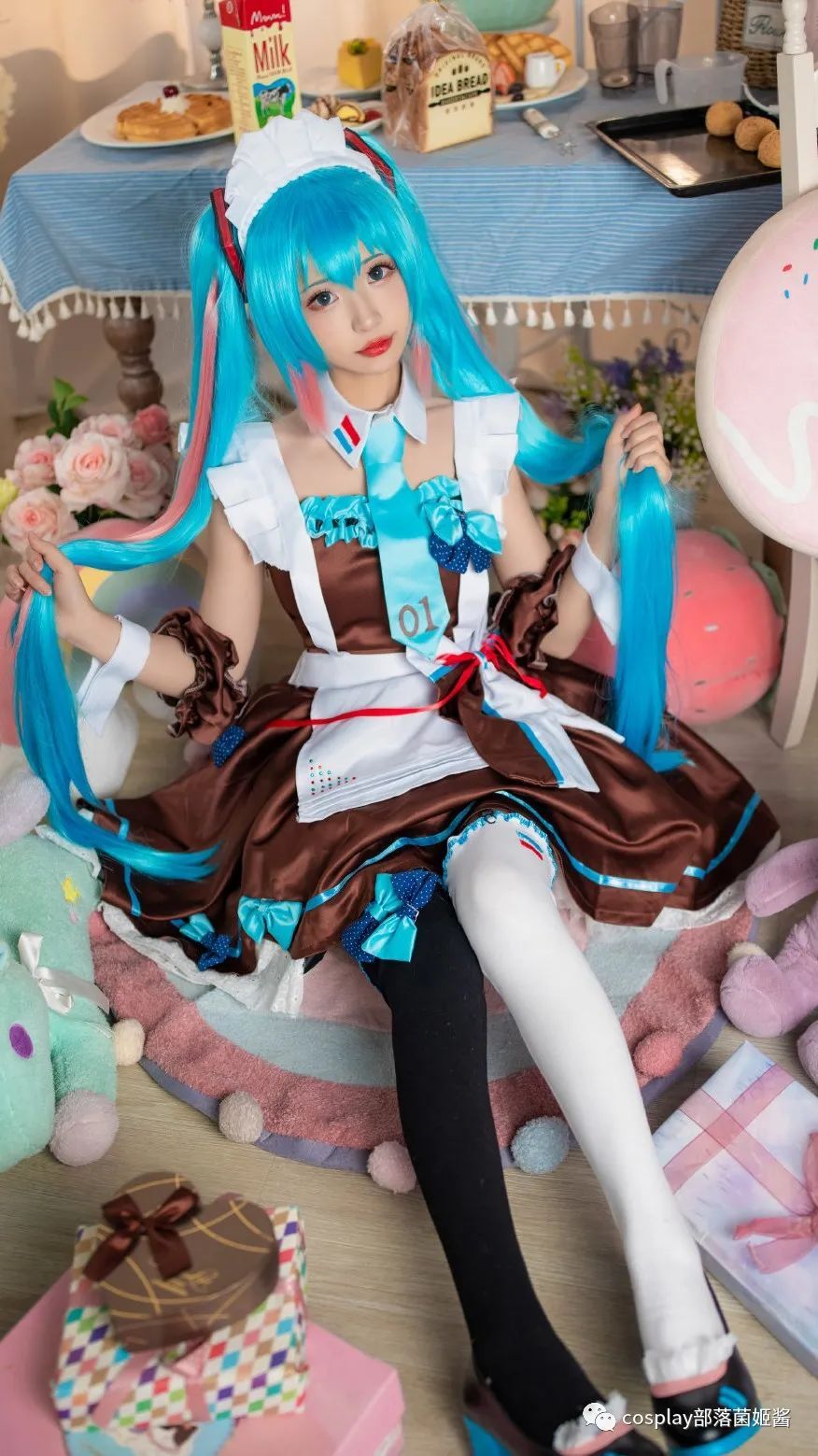 cos：初音未来巧克力女仆cos正片@MAY为穷所困_凤凰网