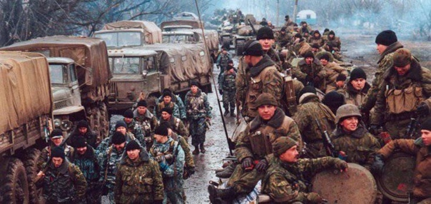 回顾22年前的格罗兹尼战役，俄军在马里乌波尔并没有太大进步__凤凰网