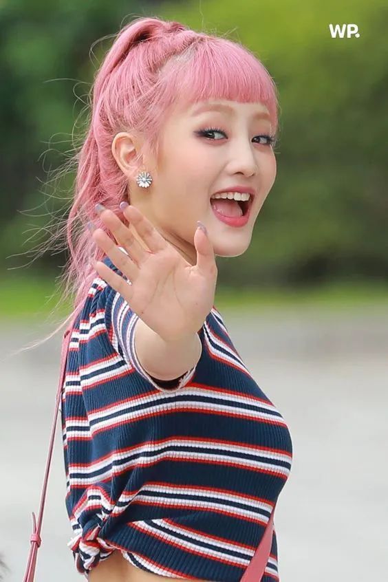 最近火出圈的Minnie仿妆什么来头？让乖乖女变身冷酷拽姐_凤凰网