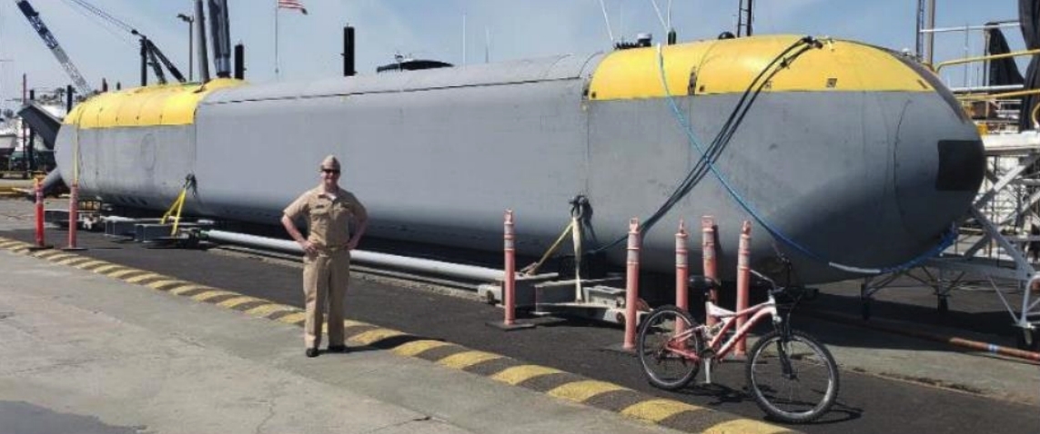 大鱼来了！美80吨无人潜航器下水，渔民立功的机会不远了!_凤凰网军事_凤凰网