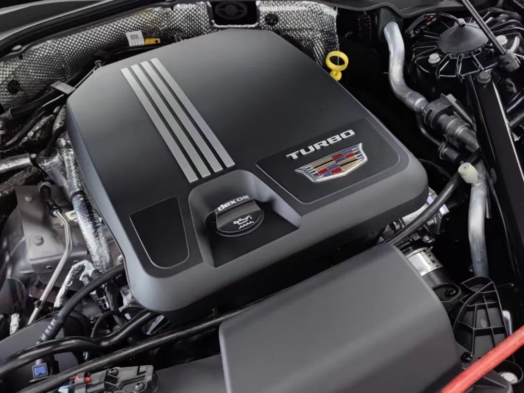 Cars01车闻丨“解读蓝色优雅” 静态品鉴120周年凯迪拉克CT6_凤凰网汽车_凤凰网