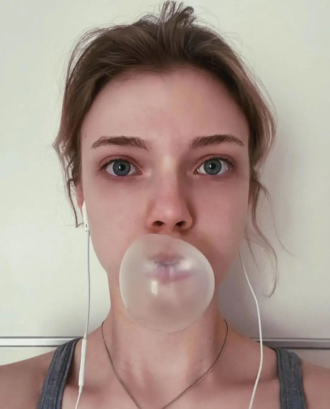 21岁德国模特凭“精灵美貌”爆红！却离奇失踪…背后牵出黑暗内幕_凤凰网