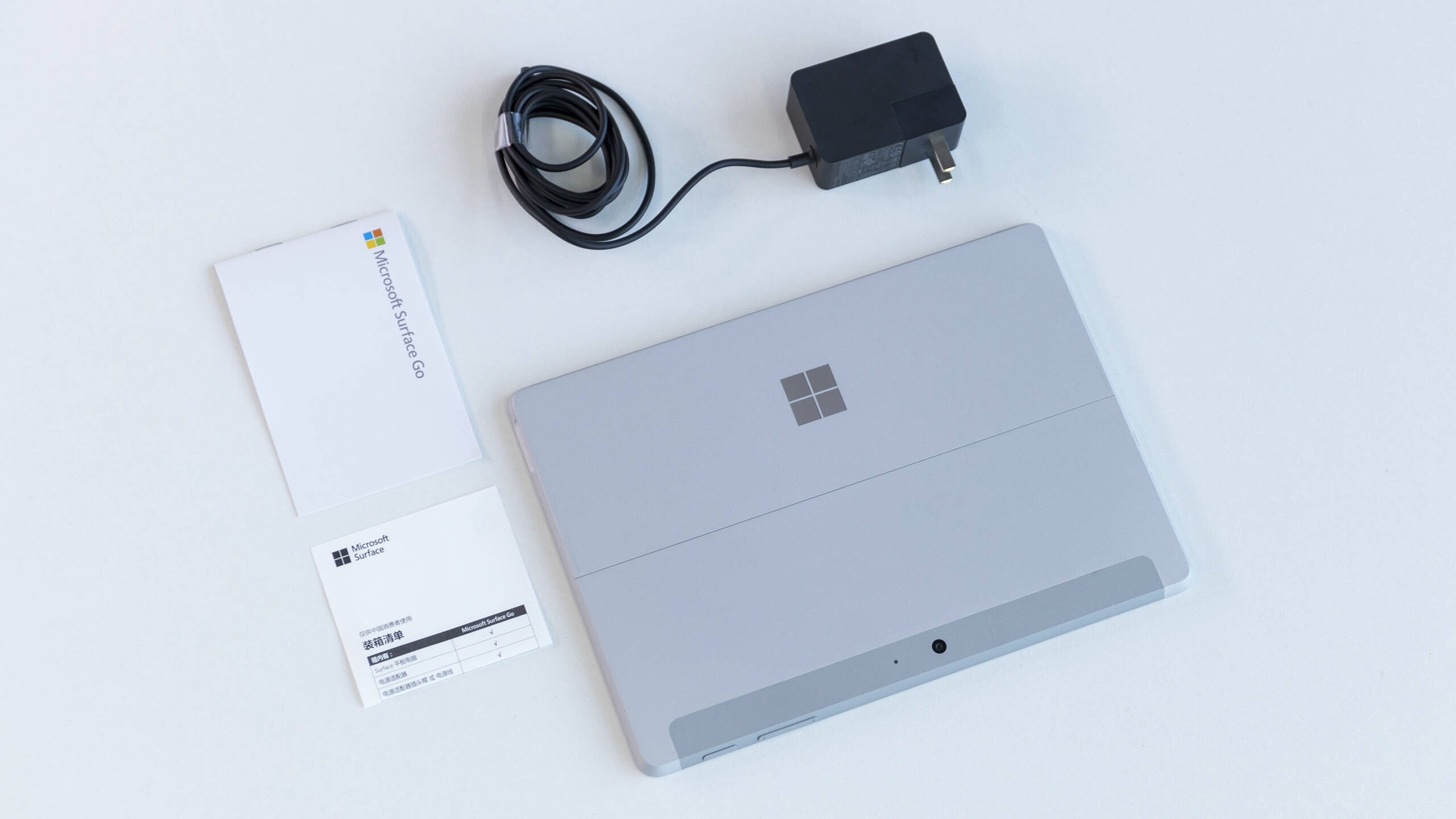 微软Surface Go首发图赏：轻盈可握，史上最小Surface_手机凤凰网