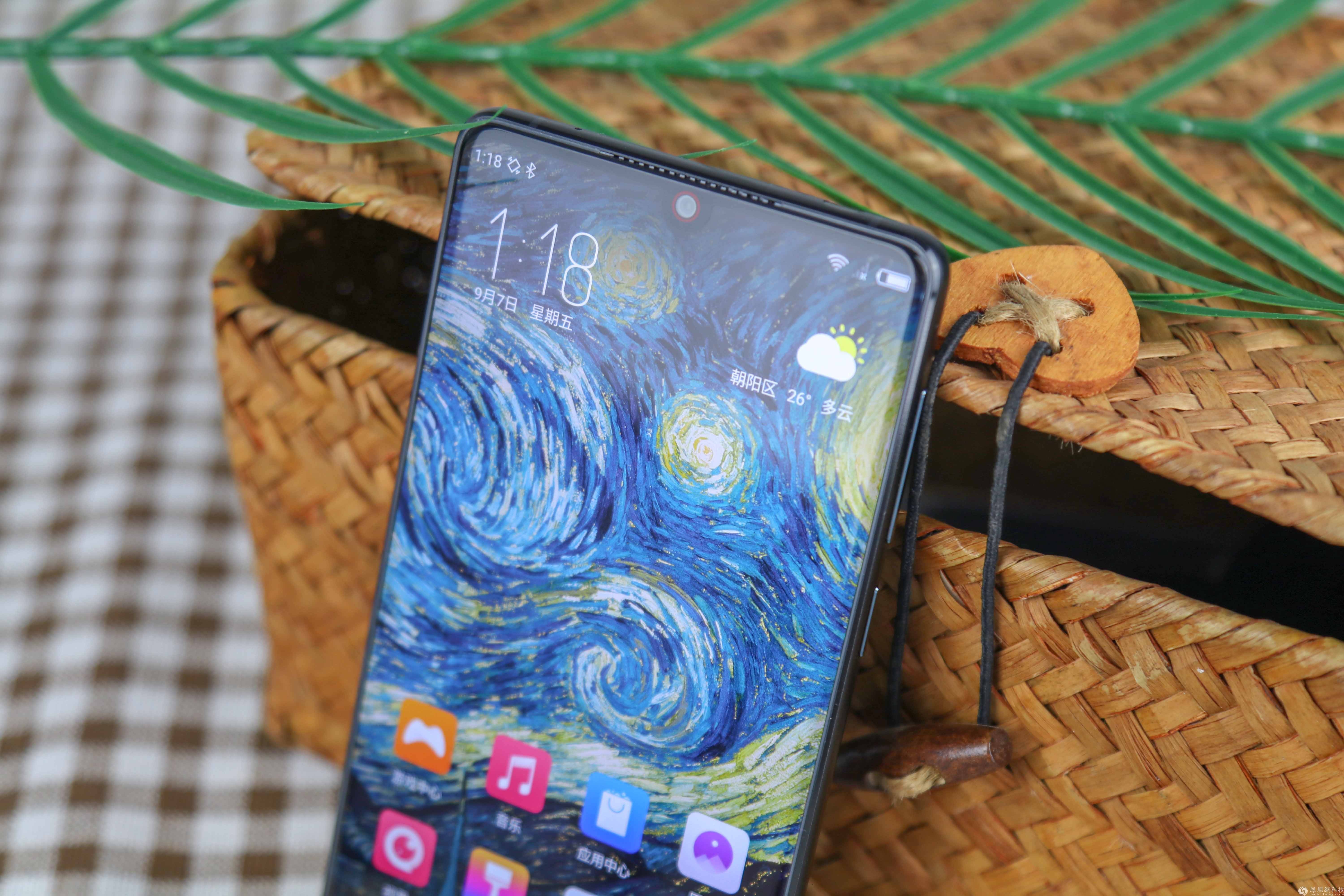 努比亚Z18图赏：水滴全面屏+aRC无边框技术_手机凤凰网