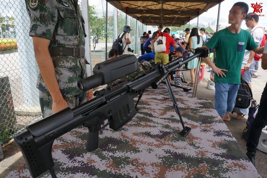 国产新型大口径狙击步枪亮相_手机凤凰网
