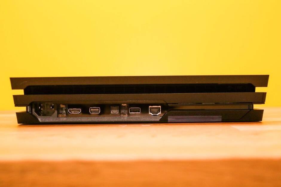 不只是技术增强 索尼PS 4 Pro开箱图赏_手机凤凰网