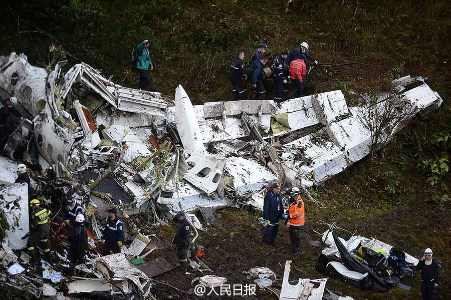 载巴西球员飞机坠毁致76死 惨烈现场曝光_手机凤凰网
