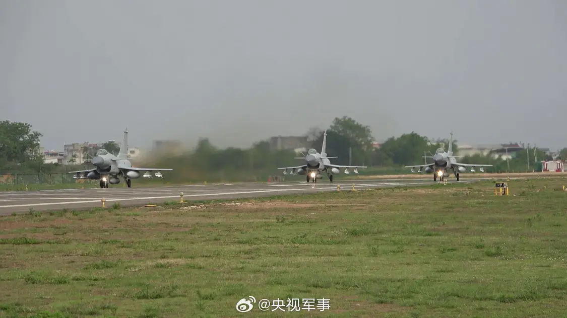 东部战区对台演训画面曝光：导弹、战机、军舰等主力装备齐出动 -6parkbbs.com